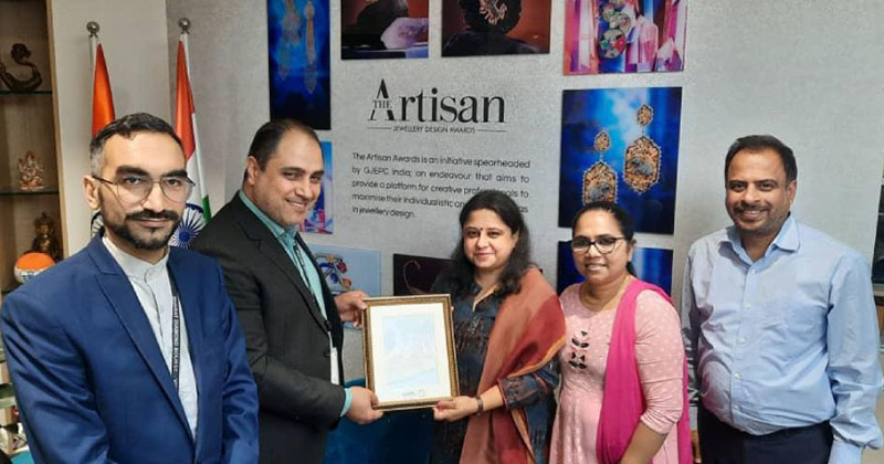 વ્યાપારી સંબંધો વધારવા ભારતીય હીરા અને ઝવેરાતનો ઈરાનમાં ટ્રેડ શો અને ...